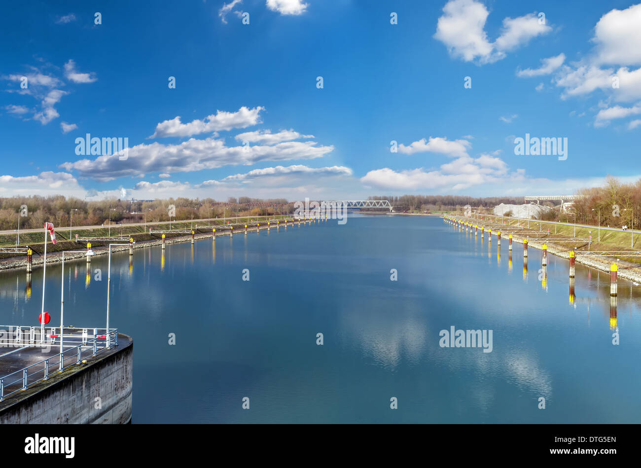 Panorama des rheins -Fotos und -Bildmaterial in hoher Auflösung – Alamy