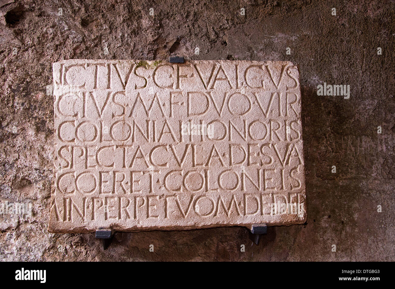 Pompeii lateinische inschrift -Fotos und -Bildmaterial in hoher ...
