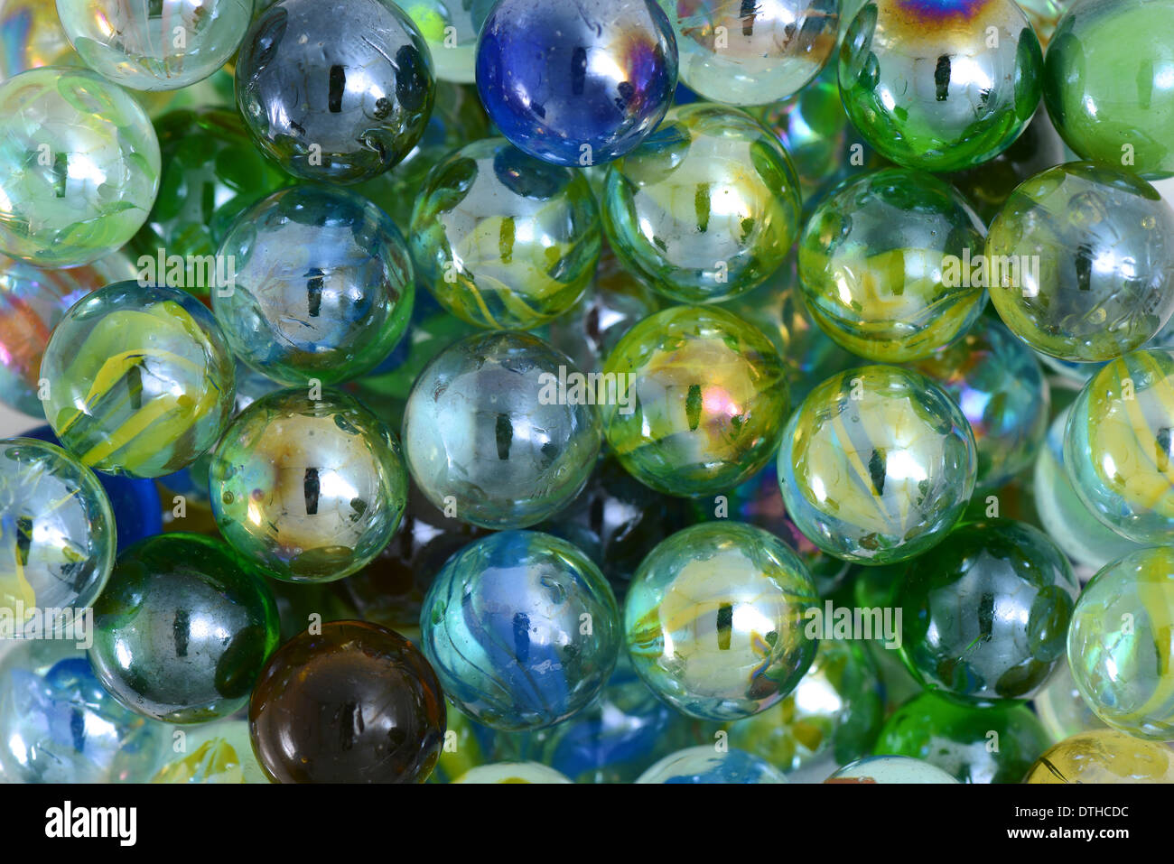 Glass balls marble -Fotos und -Bildmaterial in hoher Auflösung – Alamy