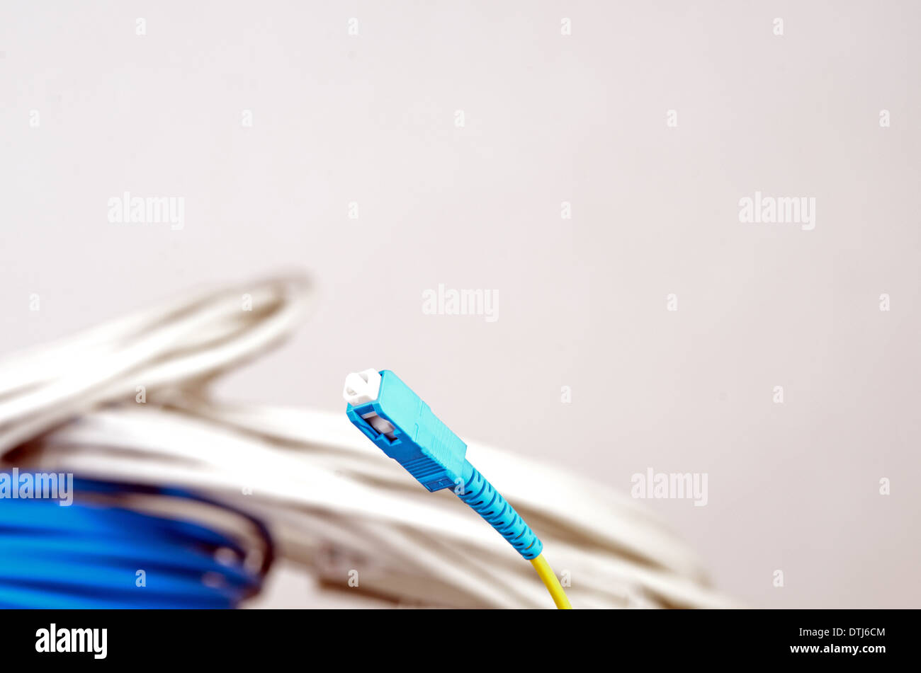 Internet kupferdraht -Fotos und -Bildmaterial in hoher Auflösung – Alamy