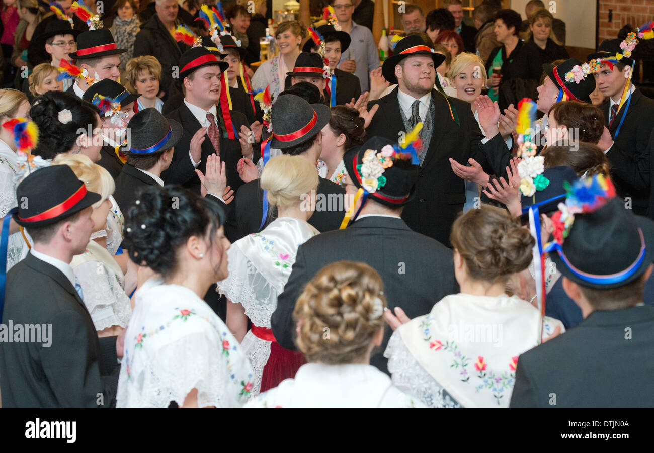 Sorbischer Karneval Lausitz Stockfotos & Sorbischer Karneval Lausitz ...