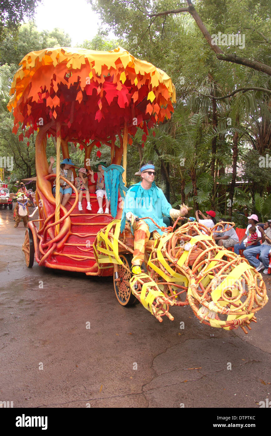 Parade Animal Kingdom Walt Disney Stockfotos & Parade Animal Kingdom ...