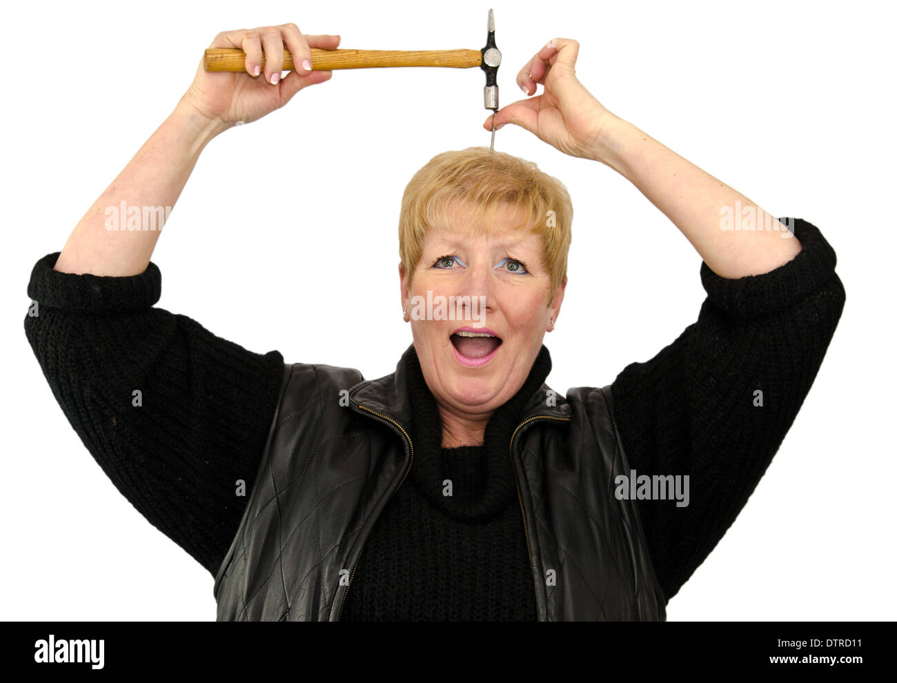 Frau mit hammer -Fotos und -Bildmaterial in hoher Auflösung – Alamy