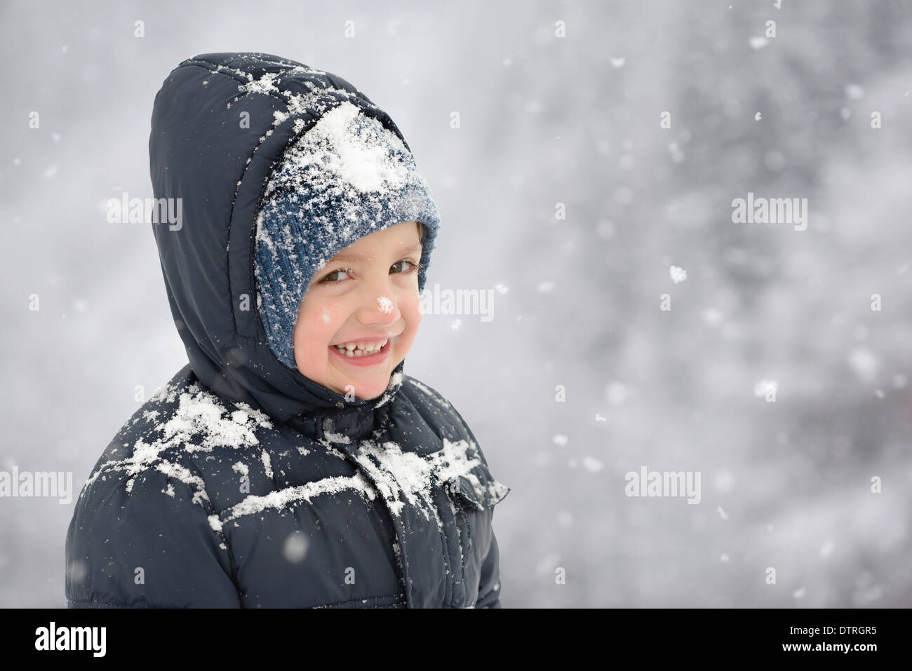 Lustige winterzeit -Fotos und -Bildmaterial in hoher Auflösung – Alamy