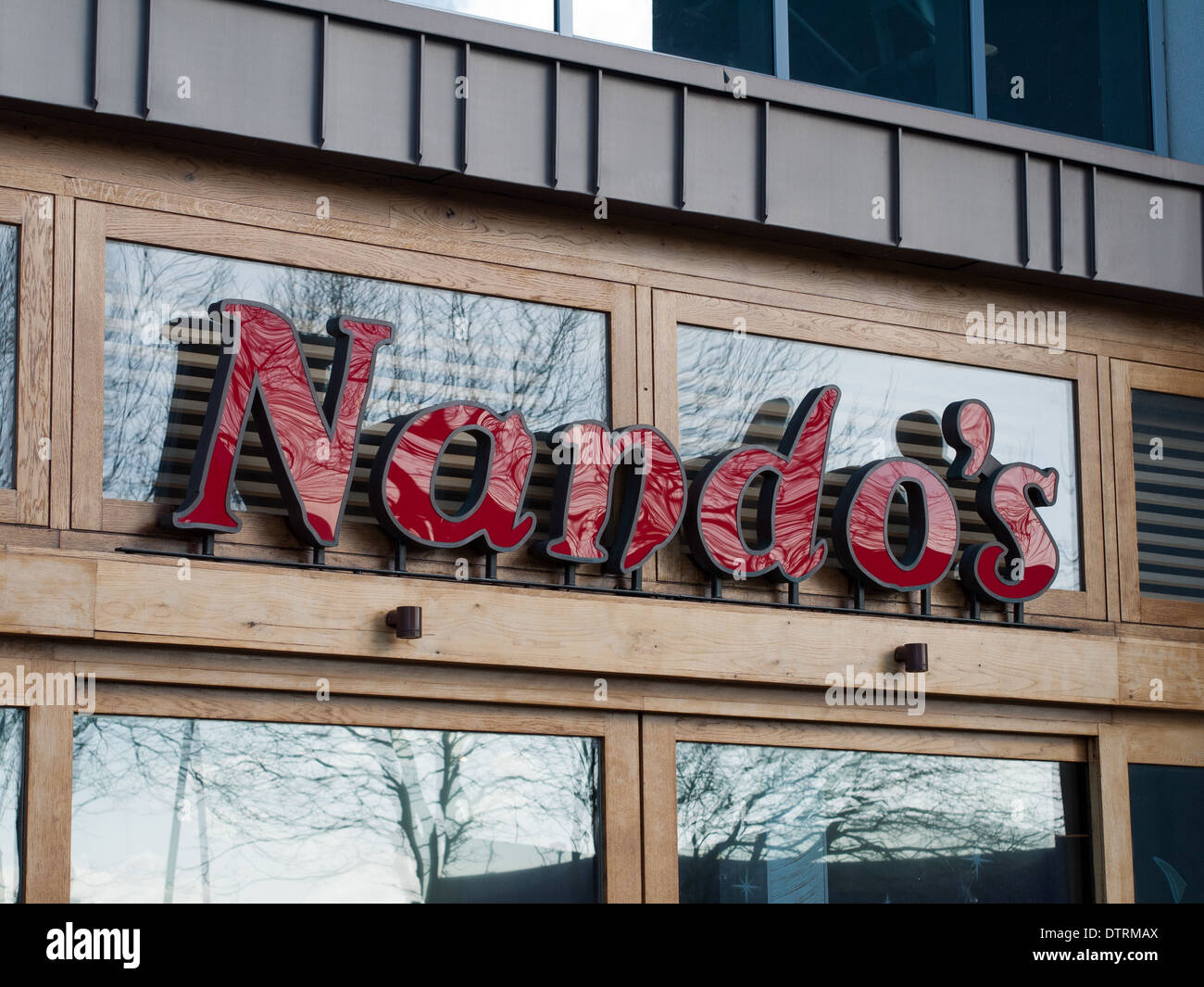 Nandos logo -Fotos und -Bildmaterial in hoher Auflösung – Alamy