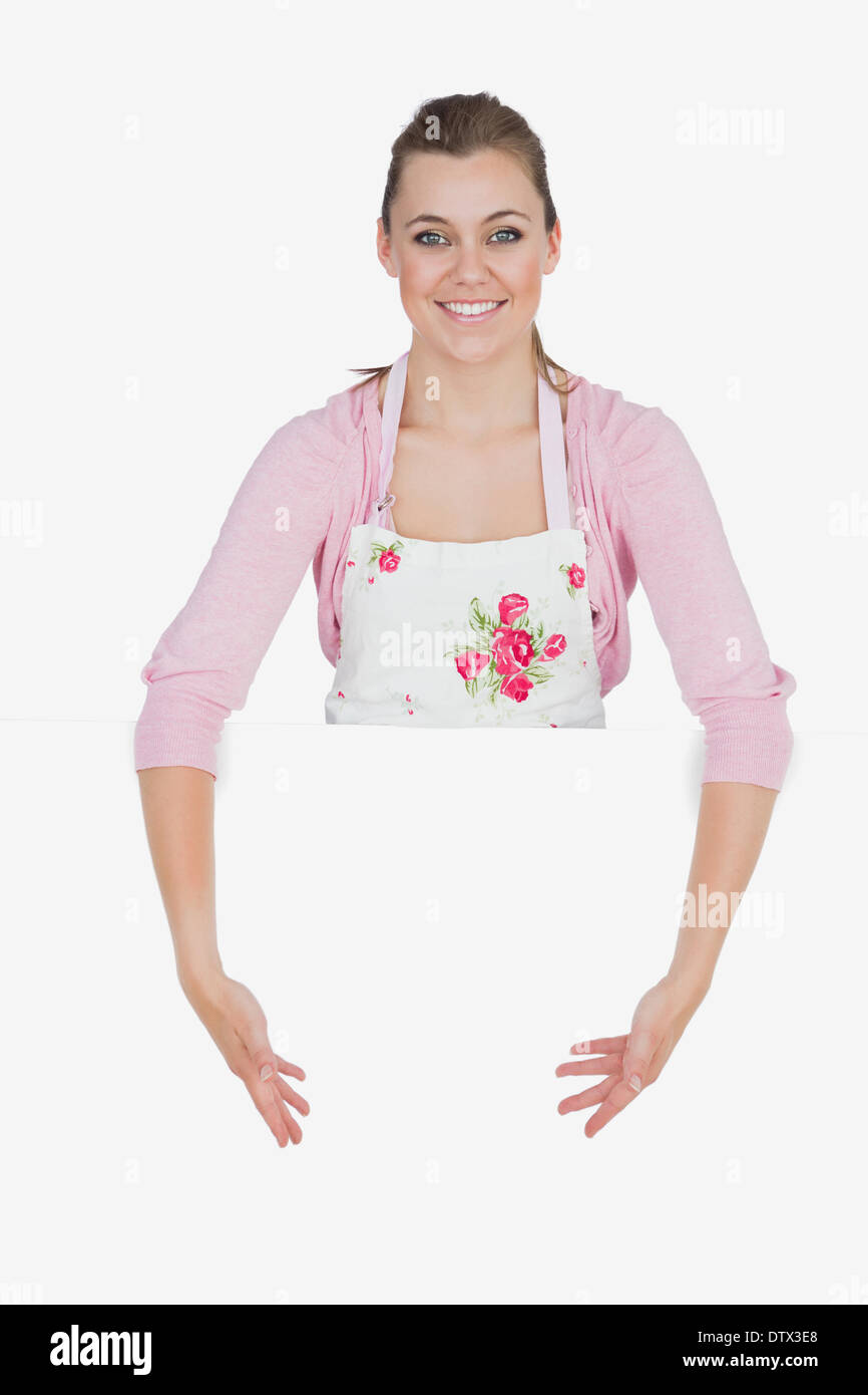 Junges dienstmädchen -Fotos und -Bildmaterial in hoher Auflösung – Alamy