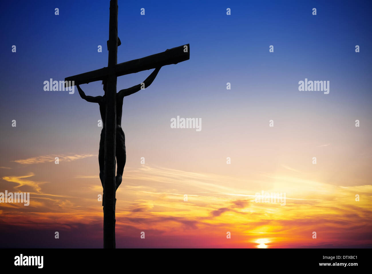 Liebe am kreuz -Fotos und -Bildmaterial in hoher Auflösung – Alamy