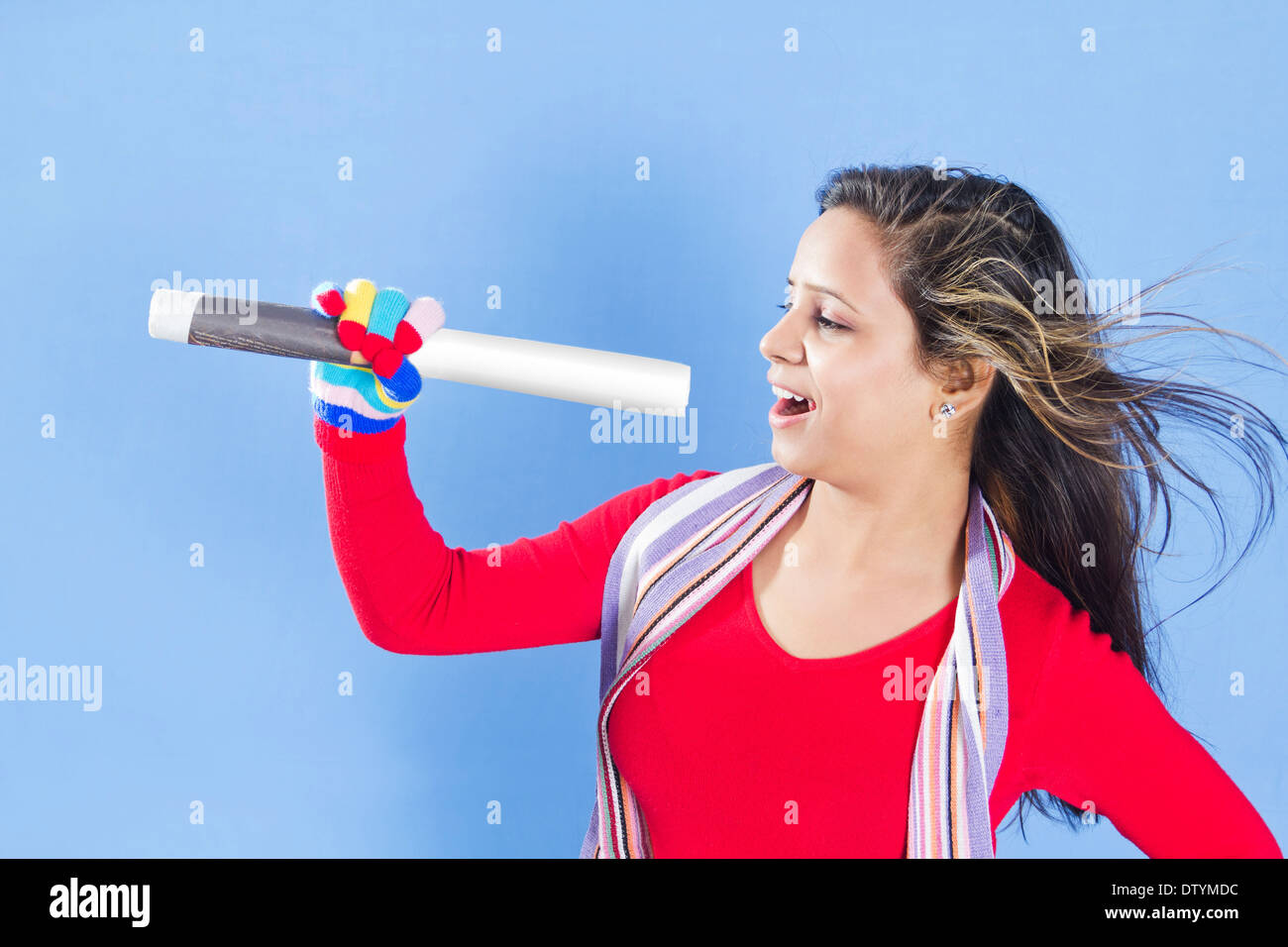 Singende person -Fotos und -Bildmaterial in hoher Auflösung – Alamy