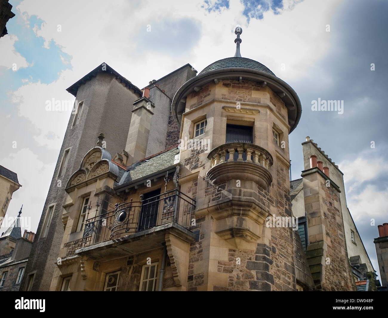 Lady stairs close edinburgh old -Fotos und -Bildmaterial in hoher ...