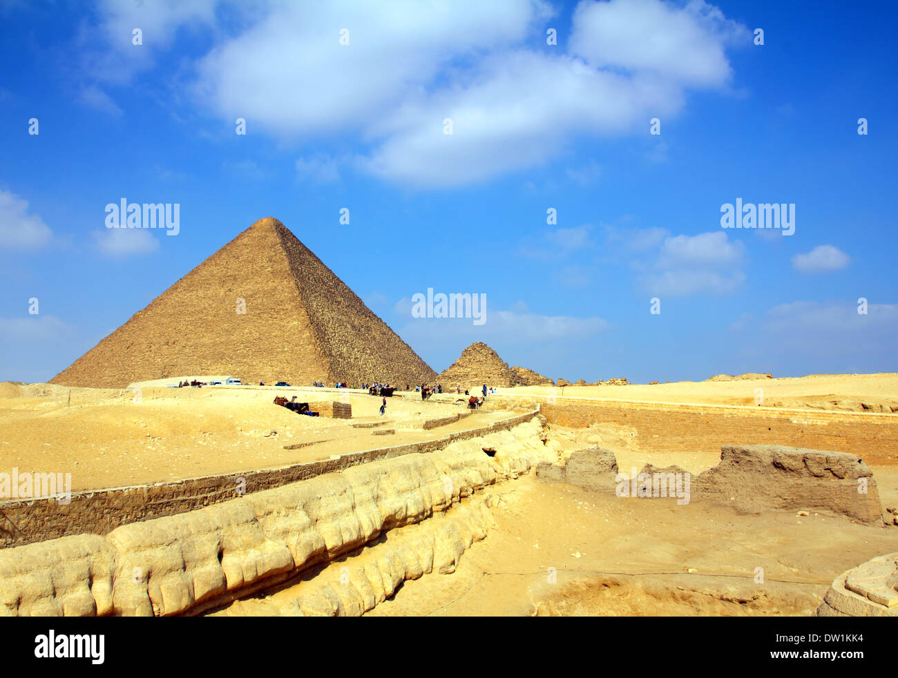 Die pyramiden bauen -Fotos und -Bildmaterial in hoher Auflösung – Alamy