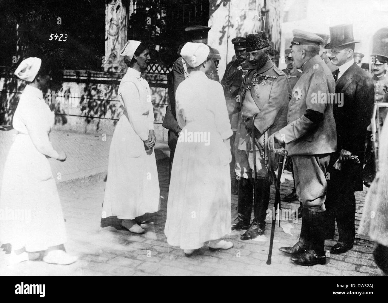 Krankenschwestern in ww ich -Fotos und -Bildmaterial in hoher Auflösung ...