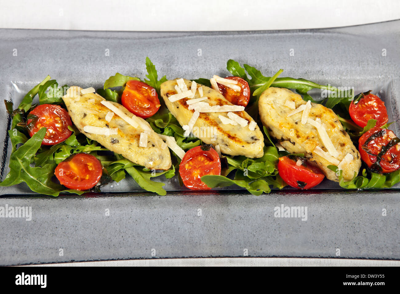 Quark und tomaten -Fotos und -Bildmaterial in hoher Auflösung – Alamy