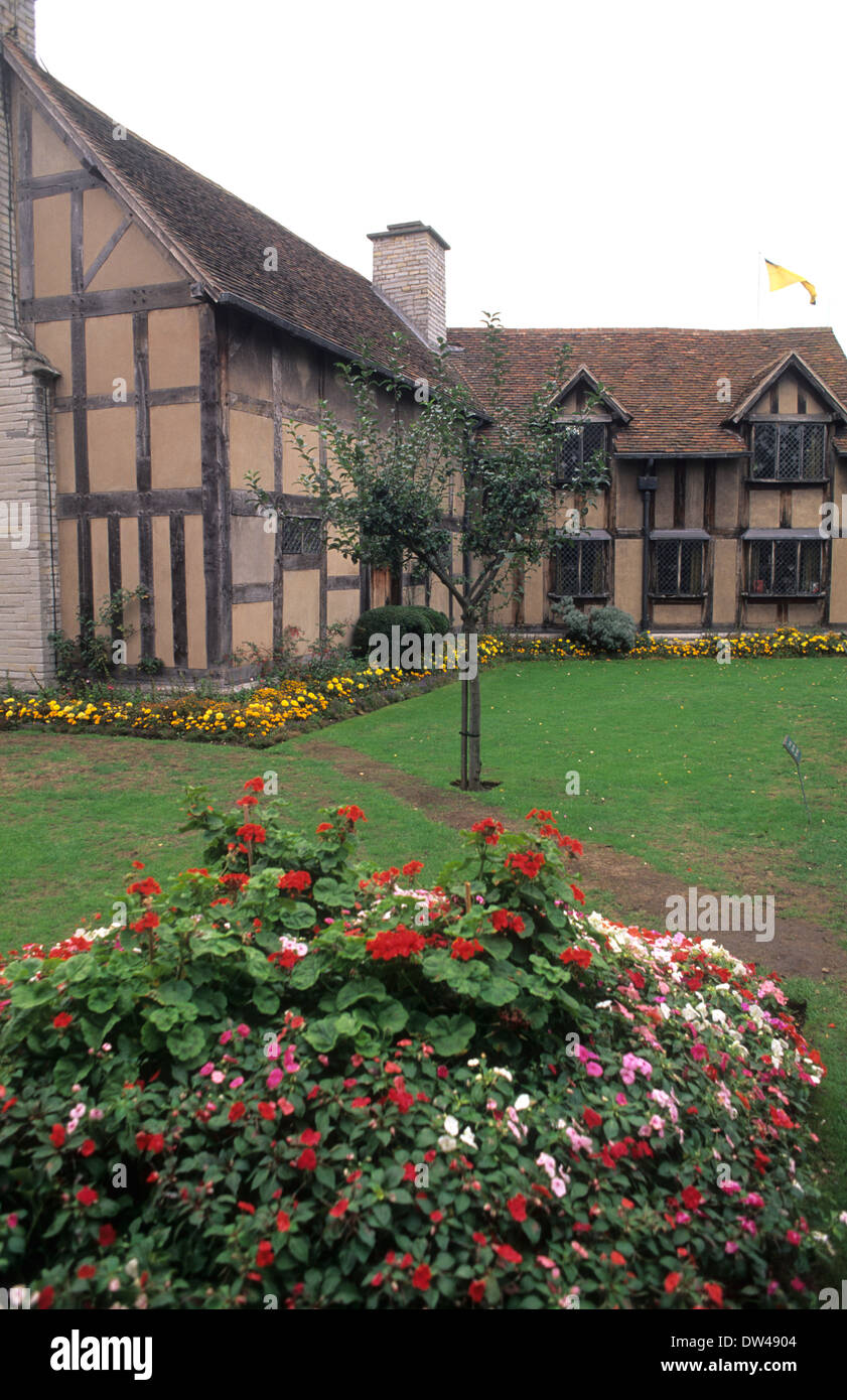 Monumento a william shakespeare -Fotos und -Bildmaterial in hoher ...