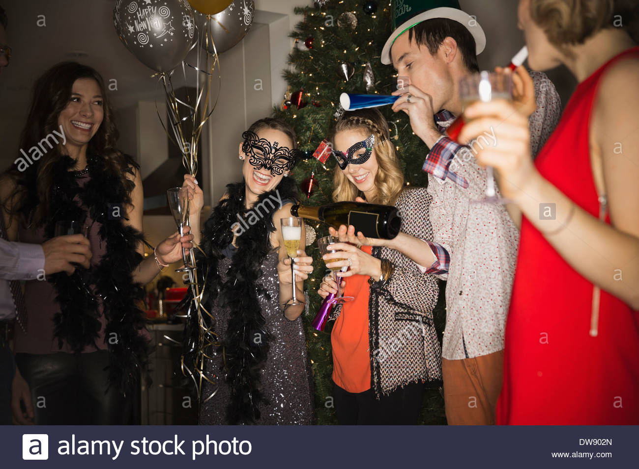 New years eve party -Fotos und -Bildmaterial in hoher Auflösung - Seite ...