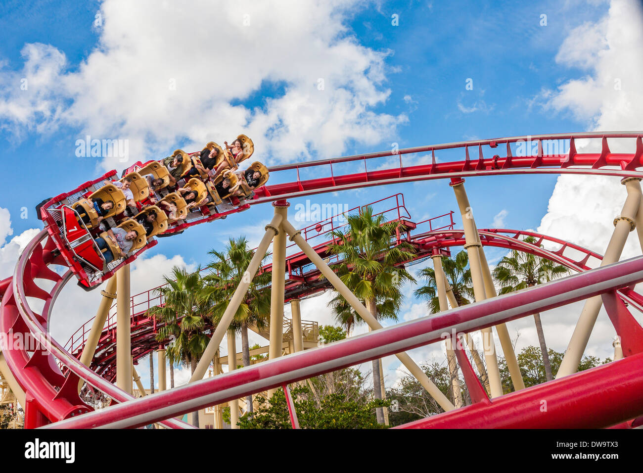 Rip Ride Rockit Achterbahn im Themenpark Universal Studios in Orlando ...