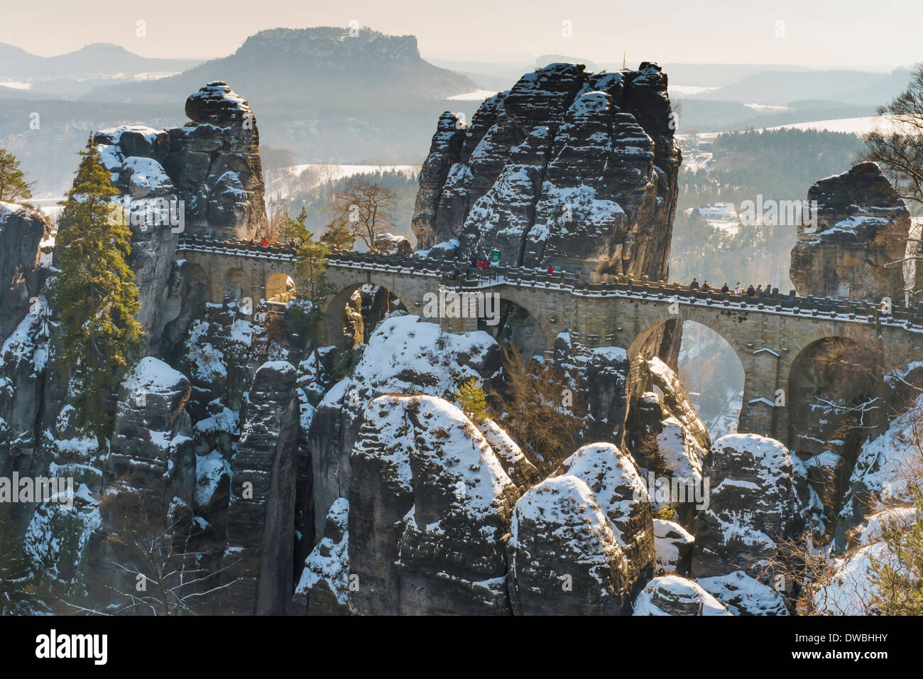 Bastei winterlandschaft -Fotos und -Bildmaterial in hoher Auflösung – Alamy