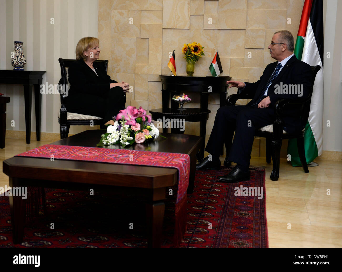 HANDOUT - ein Handout datiert 5. März 2014 zeigt Palestinian Prime ...