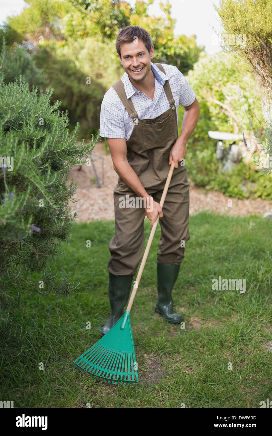 Rechen wiese -Fotos und -Bildmaterial in hoher Auflösung – Alamy