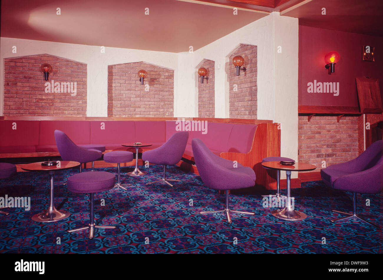 1970er jahre bar -Fotos und -Bildmaterial in hoher Auflösung – Alamy