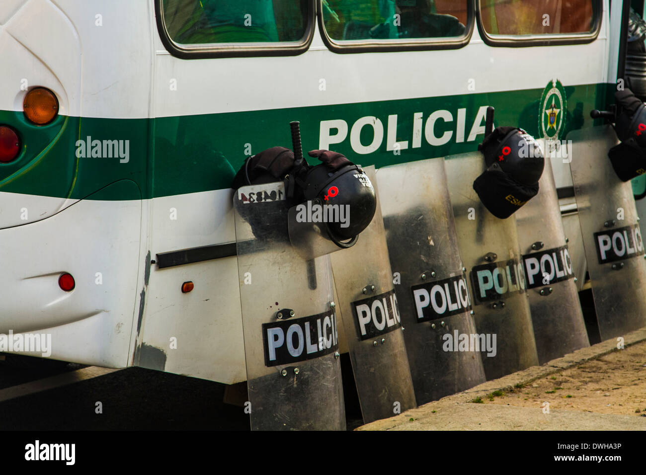 Police riot -Fotos und -Bildmaterial in hoher Auflösung – Alamy