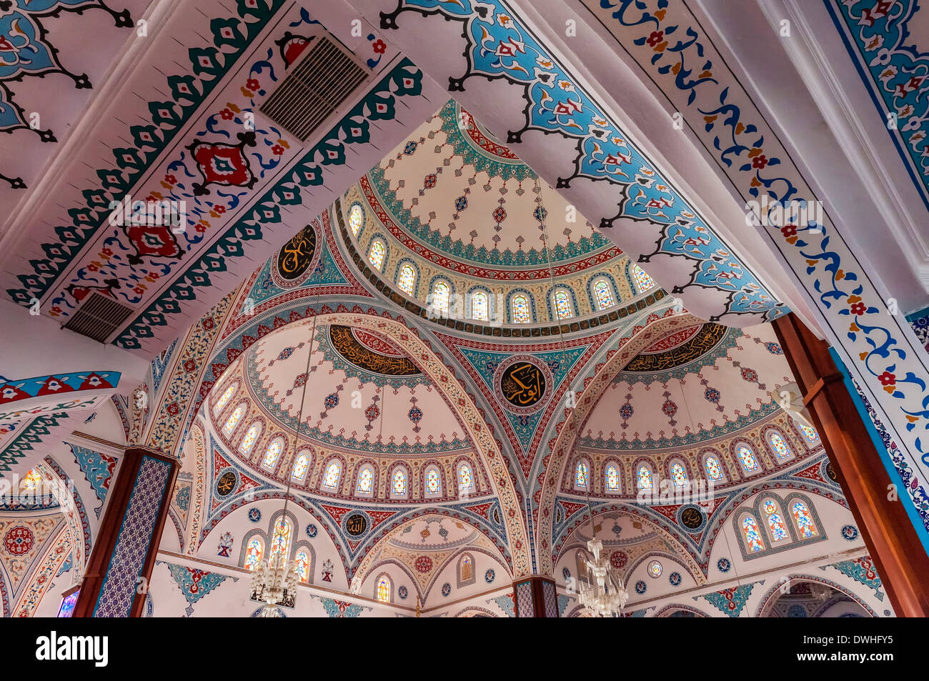 Külliye moschee manavgat -Fotos und -Bildmaterial in hoher Auflösung ...