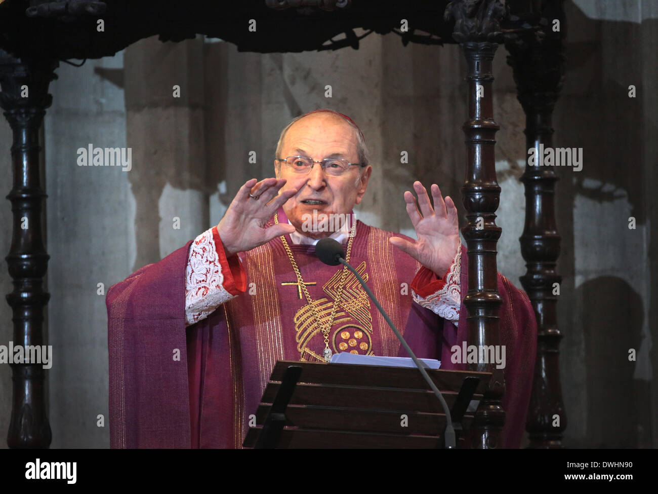 Cardinal meisner -Fotos und -Bildmaterial in hoher Auflösung – Alamy
