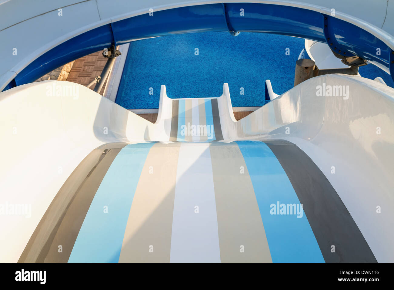 Wasserrutsche waterslide -Fotos und -Bildmaterial in hoher Auflösung ...