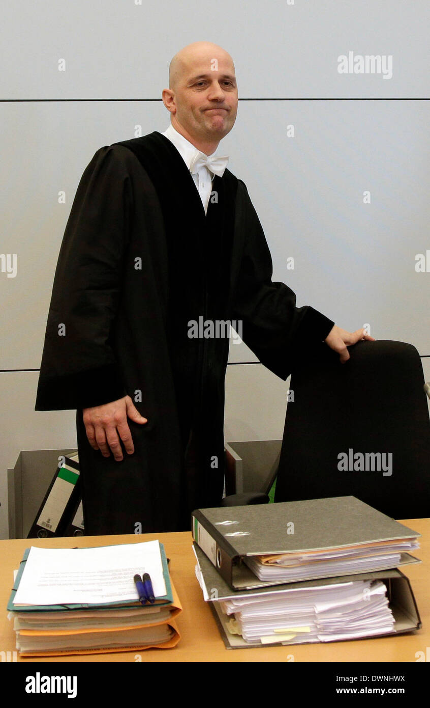 München, Deutschland. 11. März 2014. Vorsitzende Richter Rupert Heindl ...