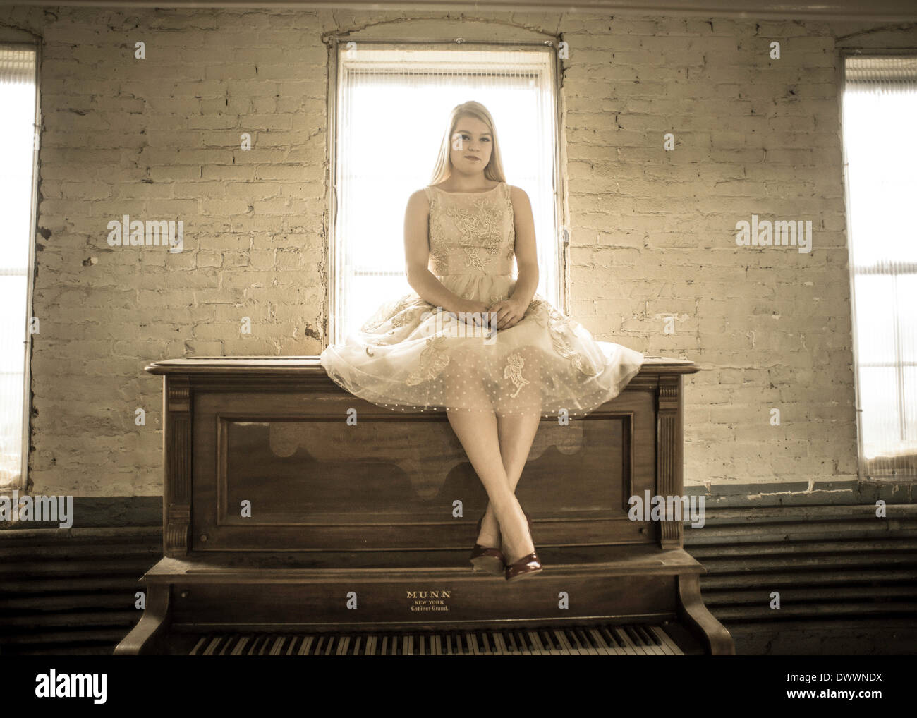 Corset vintage -Fotos und -Bildmaterial in hoher Auflösung – Alamy