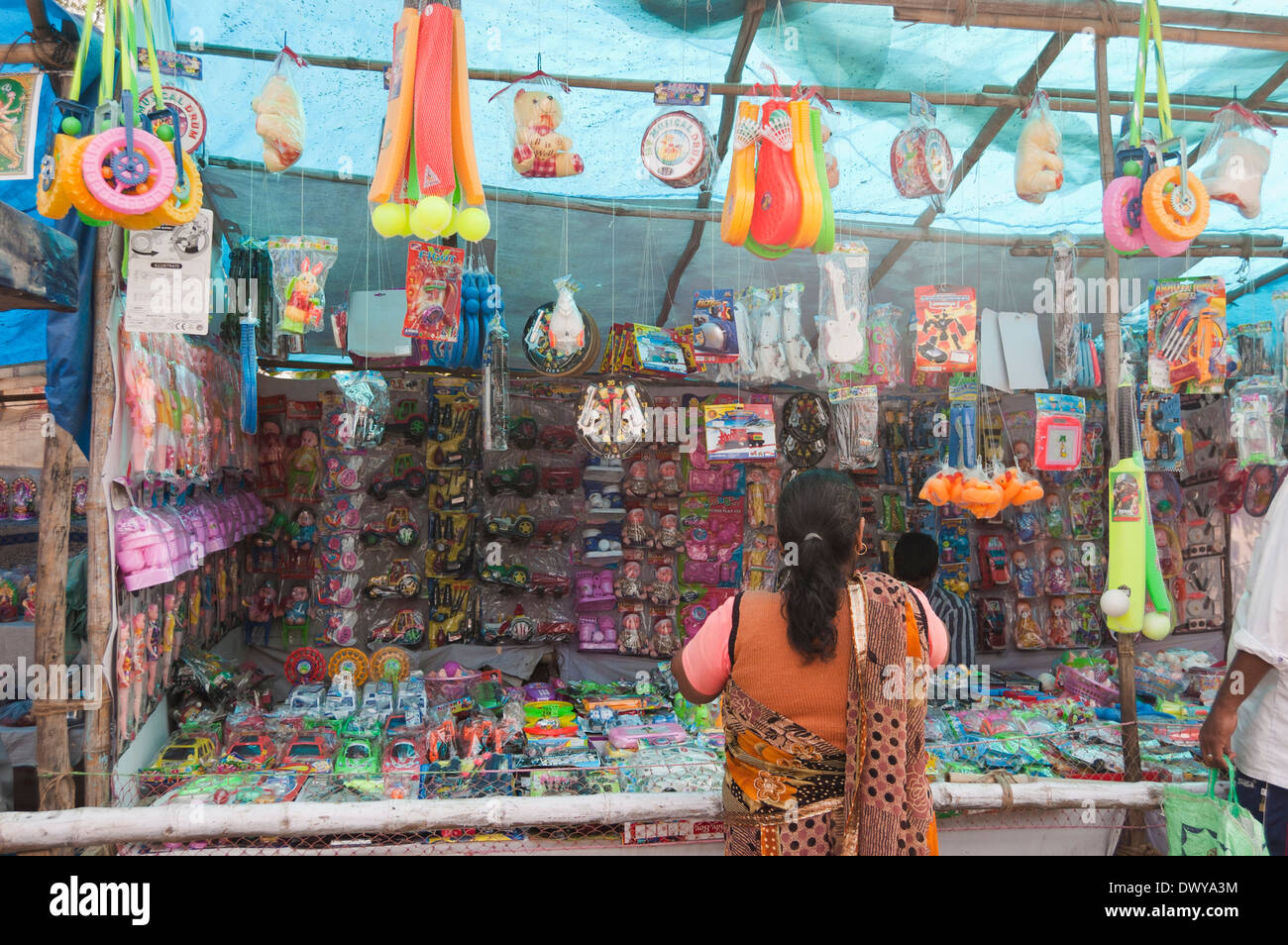 Rural indian woman selling -Fotos und -Bildmaterial in hoher Auflösung ...