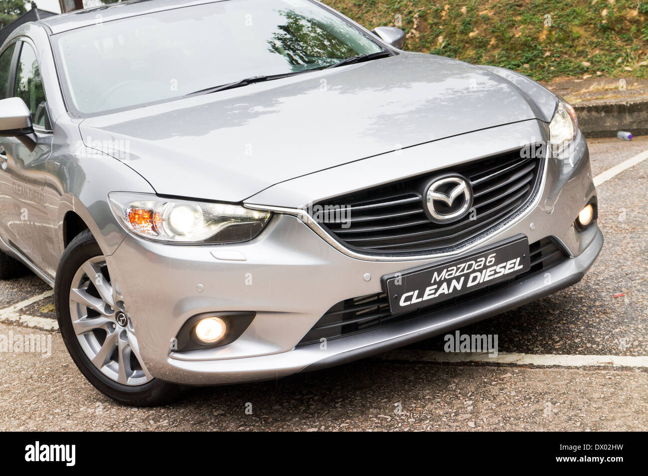 Mazda 6 limousine -Fotos und -Bildmaterial in hoher Auflösung – Alamy