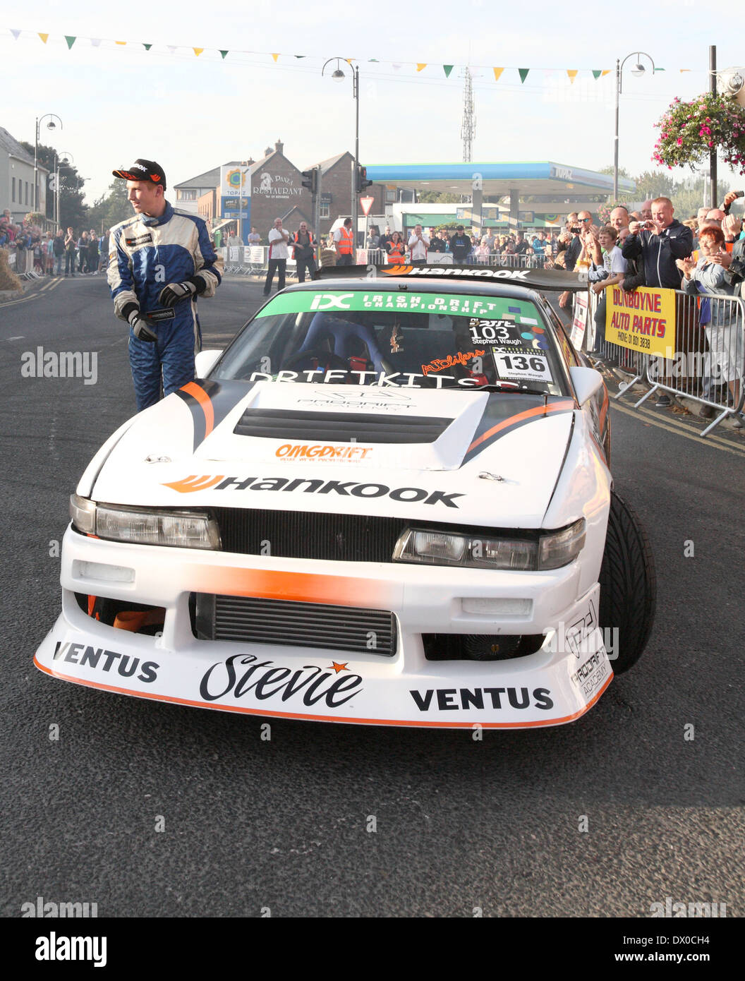 Drift car driver -Fotos und -Bildmaterial in hoher Auflösung – Alamy