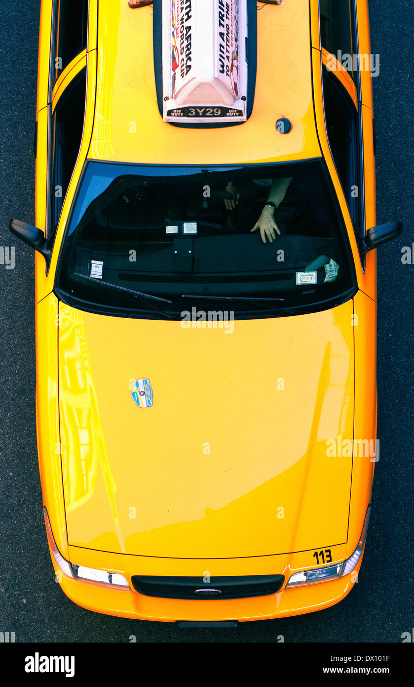Yellow taxi cab top view -Fotos und -Bildmaterial in hoher Auflösung ...