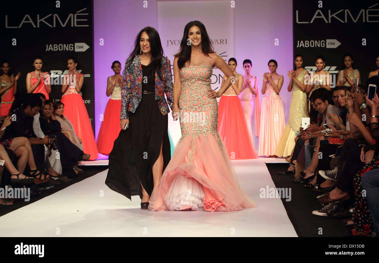 Sunny leone bollywood -Fotos und -Bildmaterial in hoher Auflösung – Alamy