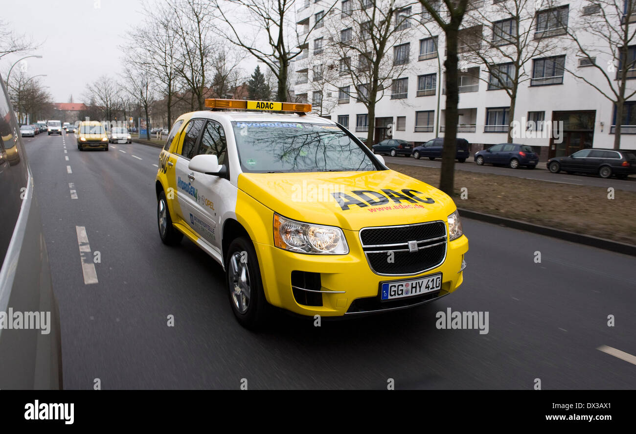 Yellow angel -Fotos und -Bildmaterial in hoher Auflösung – Alamy