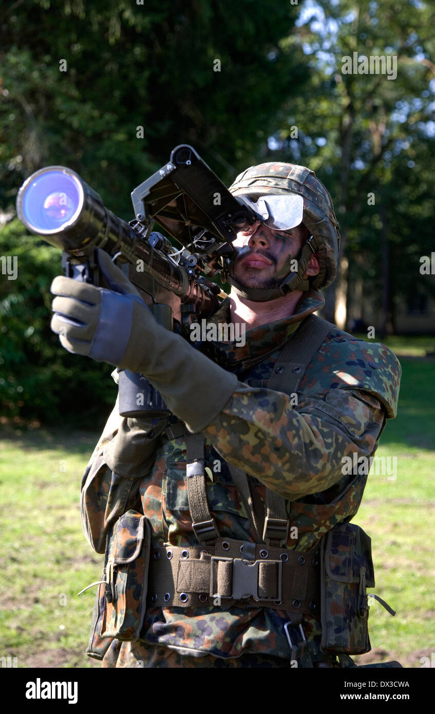 Stinger missile system -Fotos und -Bildmaterial in hoher Auflösung – Alamy