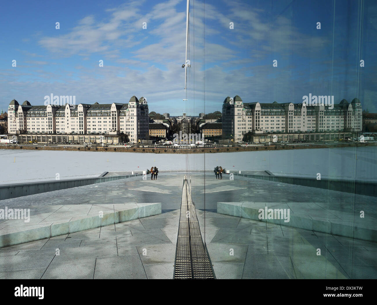 Oslo opera house snow -Fotos und -Bildmaterial in hoher Auflösung – Alamy
