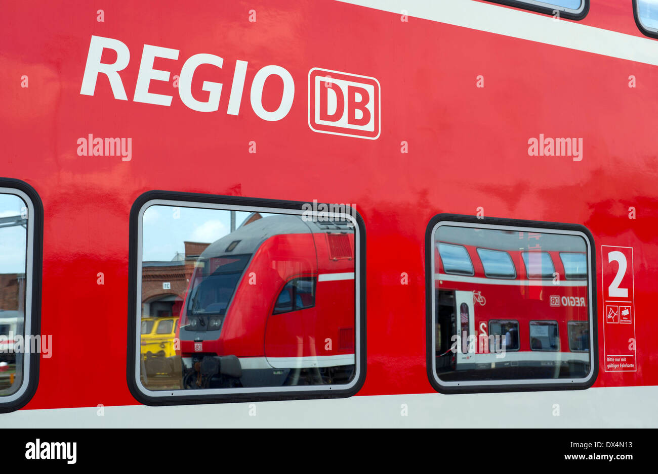 Doppelstock zug -Fotos und -Bildmaterial in hoher Auflösung - Seite 2 ...