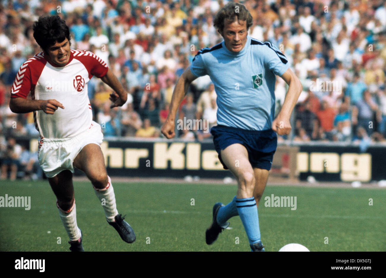 Fußball, Bundesliga, 1975/1976, Georg Melches Stadium, Rot Weiss Essen ...