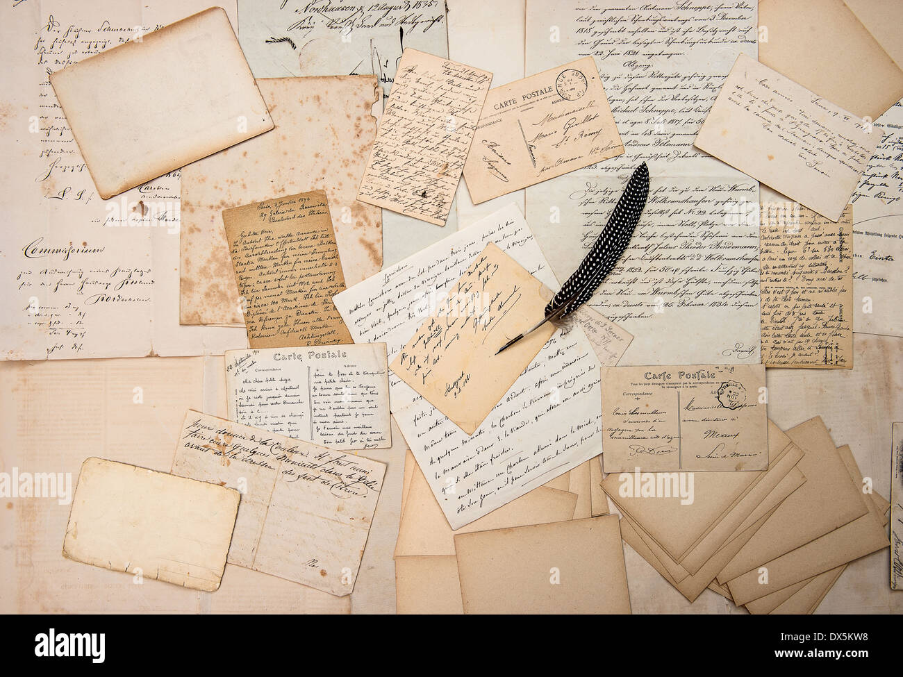 alte Briefe, Handschriften, alte Ansichtskarten und antiken Feder Stift ...
