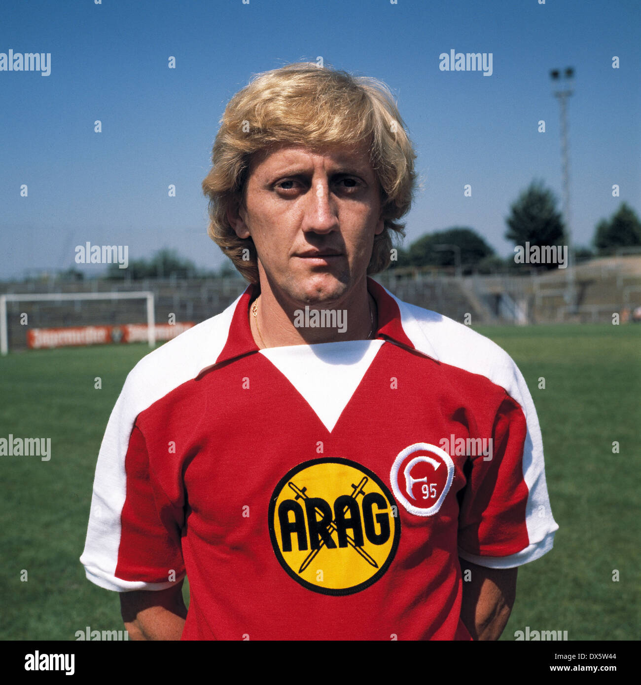 Fortuna duesseldorf 1977 -Fotos und -Bildmaterial in hoher Auflösung ...