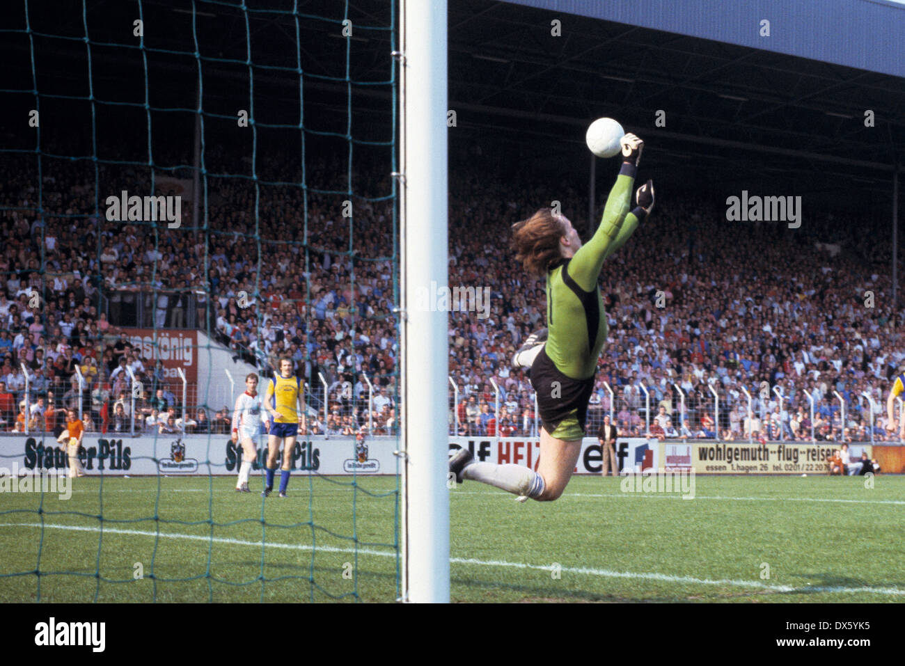 Fußball, 2. Bundesliga Nord 1977/1978, Georg Melches Stadium, Rot Weiss ...