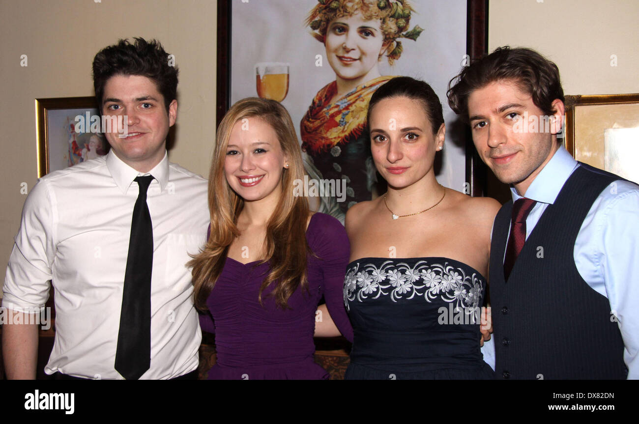 Philip Ettinger, Molly Ranson, Tracee Chimo und Michael Zegen Öffnung ...