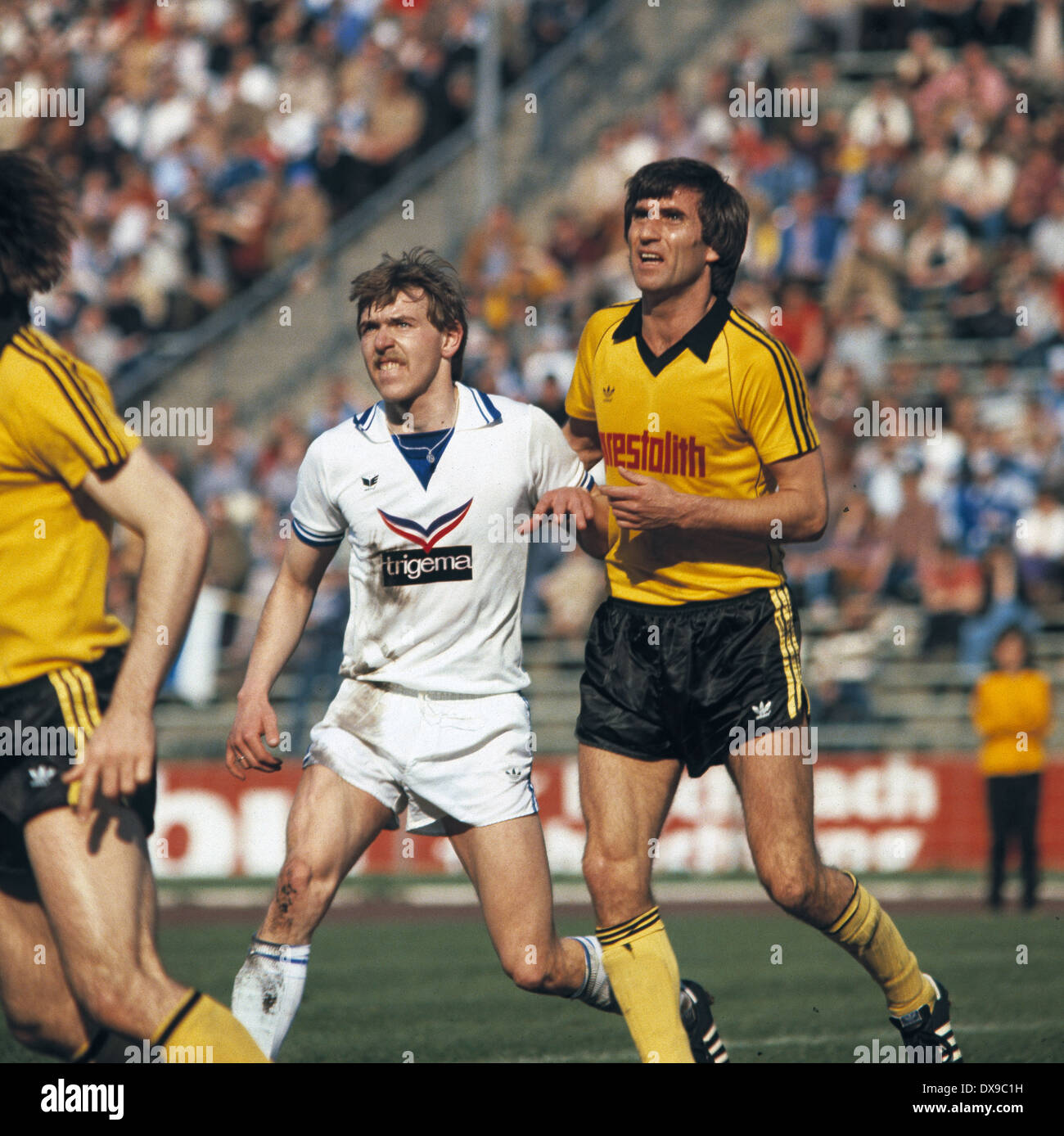 Schalke parkstadion 80er -Fotos und -Bildmaterial in hoher Auflösung ...