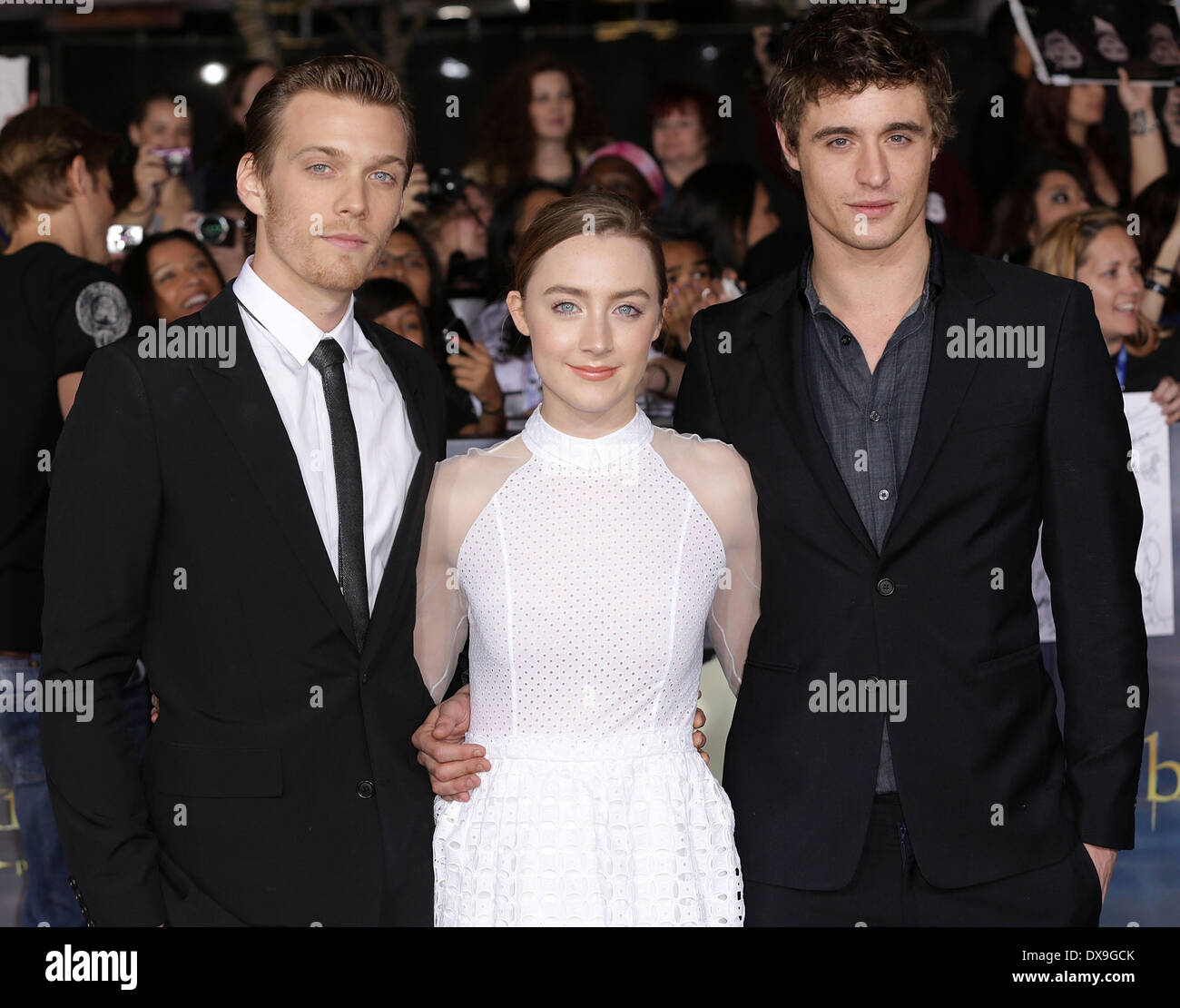 Jake Abel, Saoirse Ronan und Max Irons Premiere von Summit ...