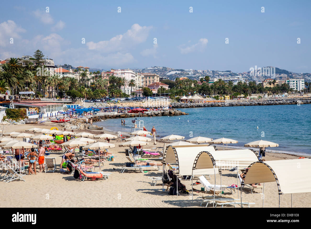 San Remo-Strand und Meer, San Remo, Ligurien, Italien Stockfoto, Bild ...