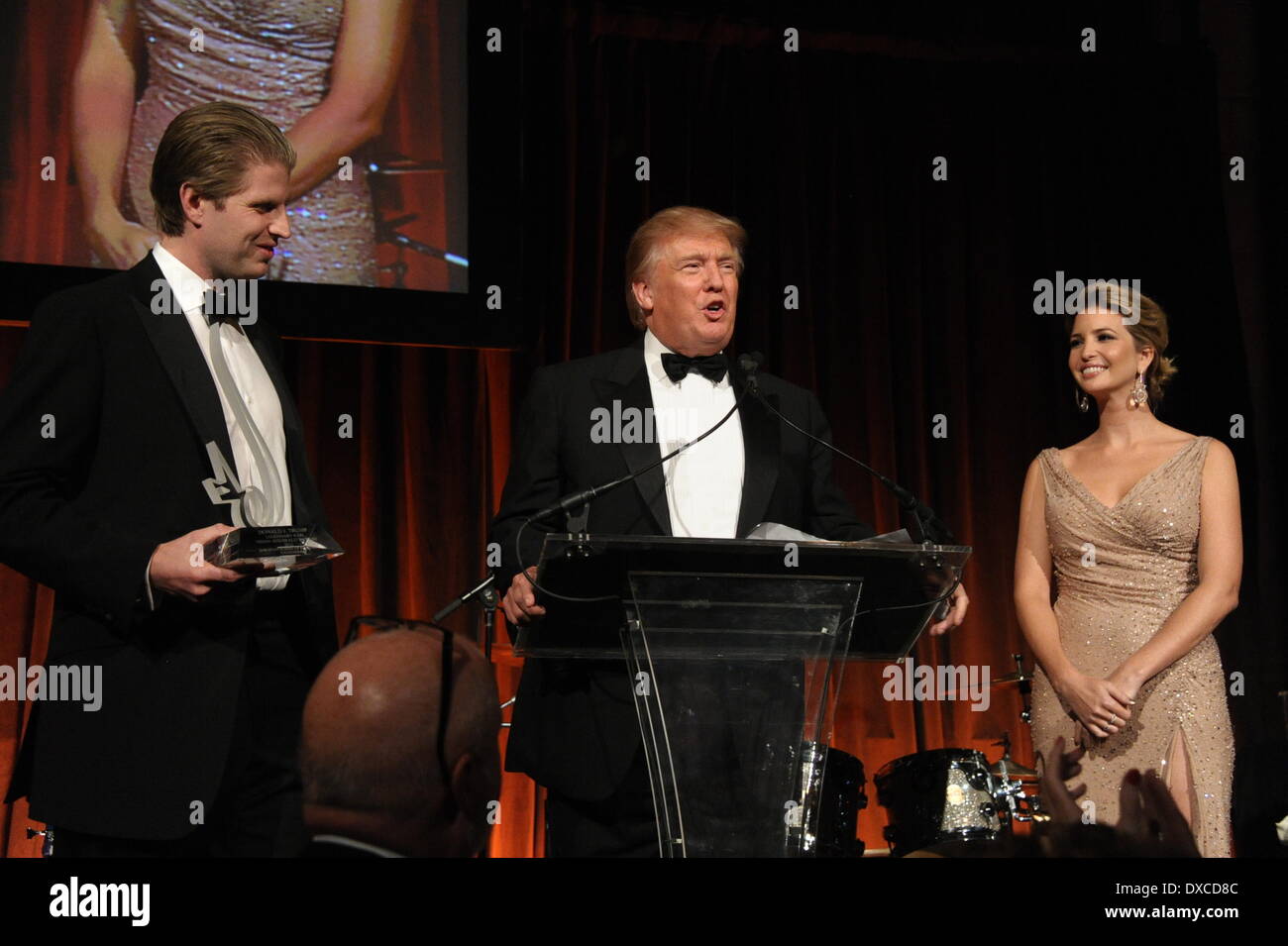 Eric Trump, Donald Trump und Ivanka Trump European School of Economics ...