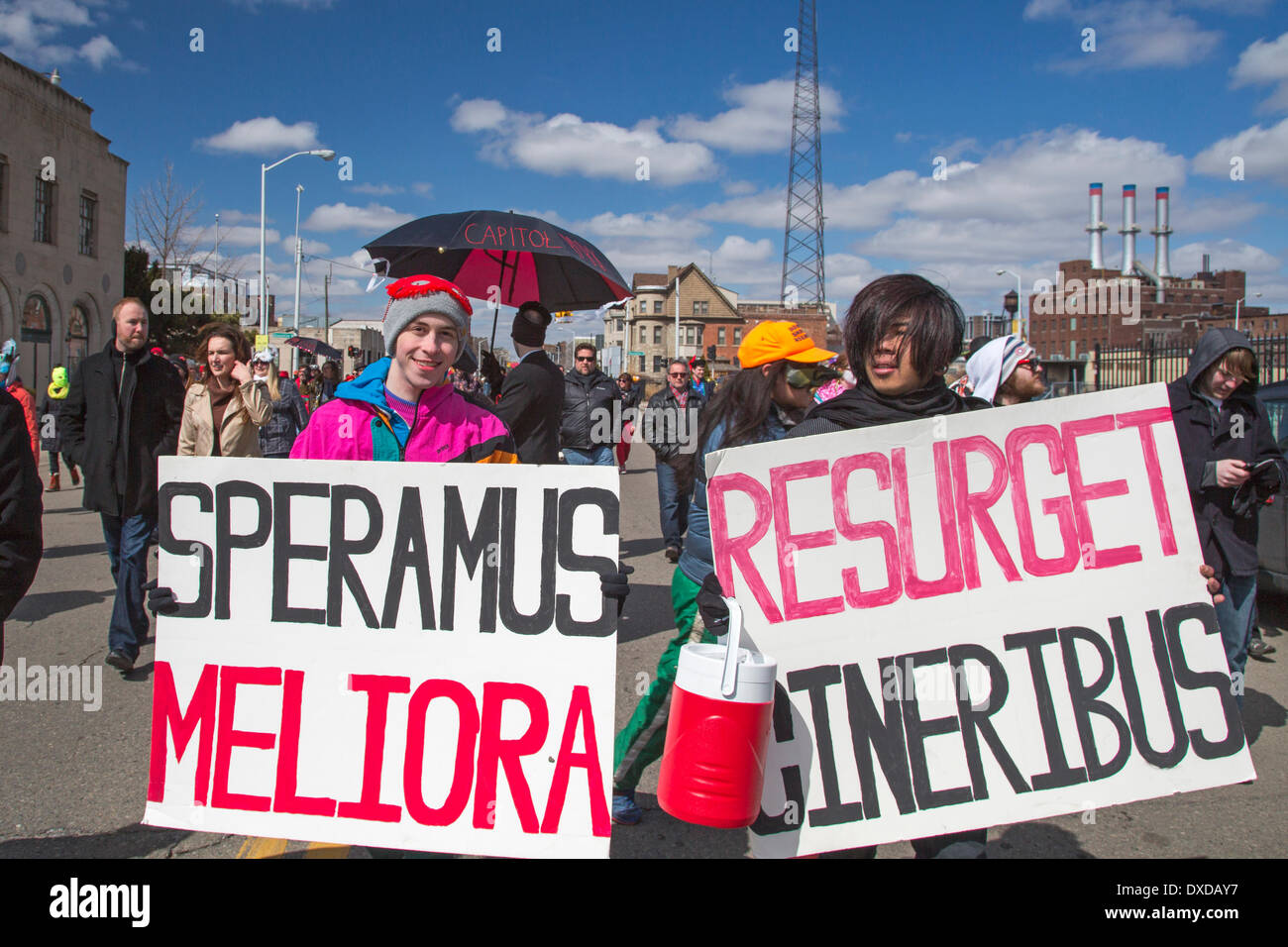 Detroit, Michigan - The Marche du Nain Rouge feiert die Ankunft des ...
