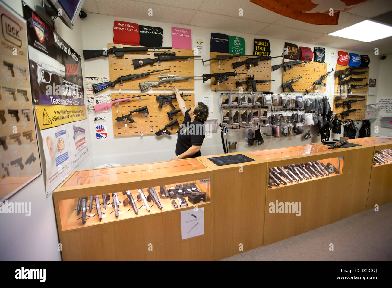 Gun shop -Fotos und -Bildmaterial in hoher Auflösung – Alamy