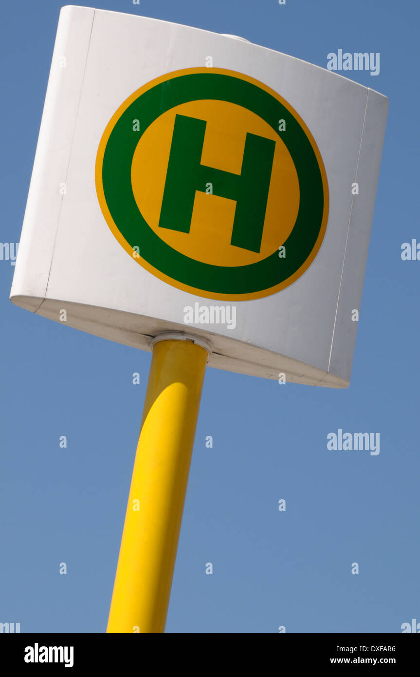 German bus stop sign -Fotos und -Bildmaterial in hoher Auflösung – Alamy